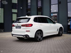 White BMW X5 2018 in Marijampole, with an engine capacity of 3.00 L and mileage of 275 thousand km for 35950 €, photo 8 on AUTOMOTO.COM.LV