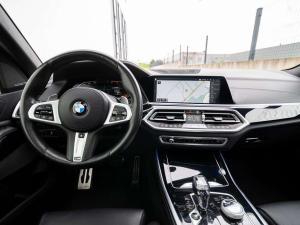White BMW X5 2018 in Marijampole, with an engine capacity of 3.00 L and mileage of 275 thousand km for 35950 €, photo 20 on AUTOMOTO.COM.LV