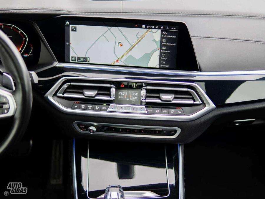 White BMW X5 2018 in Marijampole, with an engine capacity of 3.00 L and mileage of 275 thousand km for 35950 €, photo 22 on AUTOMOTO.COM.LV