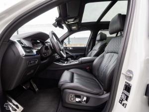 White BMW X5 2018 in Marijampole, with an engine capacity of 3.00 L and mileage of 275 thousand km for 35950 €, photo 25 on AUTOMOTO.COM.LV