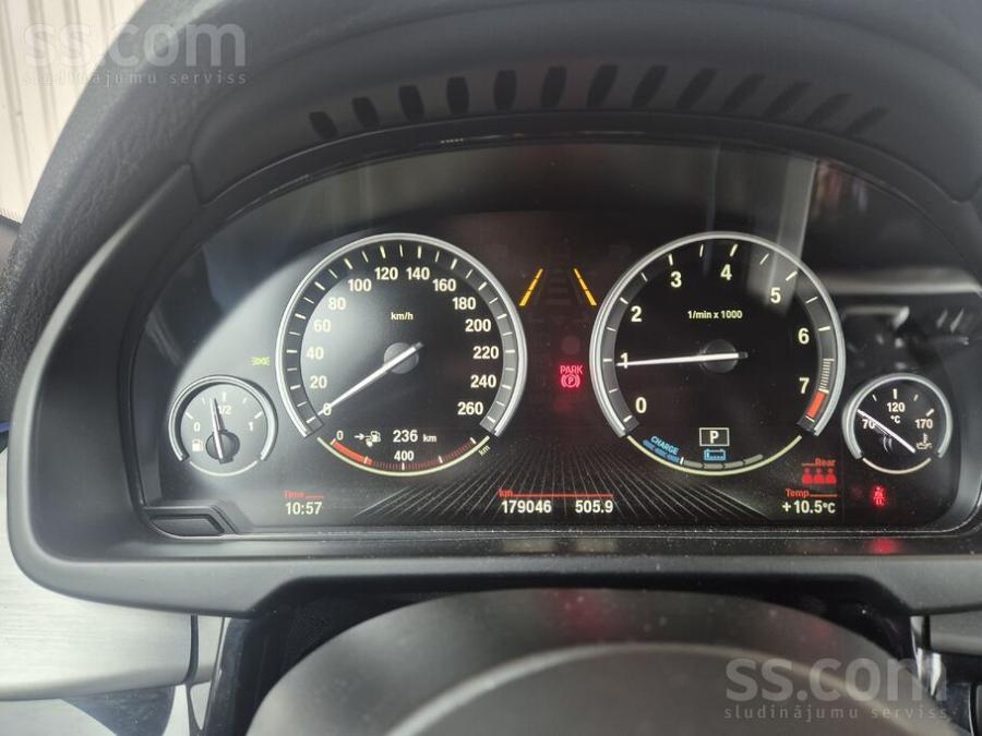 White BMW X5 2018 in Riga, with an engine capacity of 2.00 L and mileage of 179 thousand km for 24999 €, photo 3 on AUTOMOTO.COM.LV