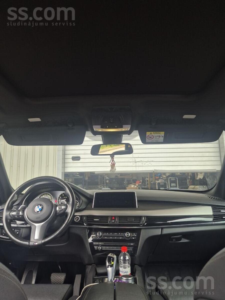 White BMW X5 2018 in Riga, with an engine capacity of 2.00 L and mileage of 179 thousand km for 24999 €, photo 5 on AUTOMOTO.COM.LV