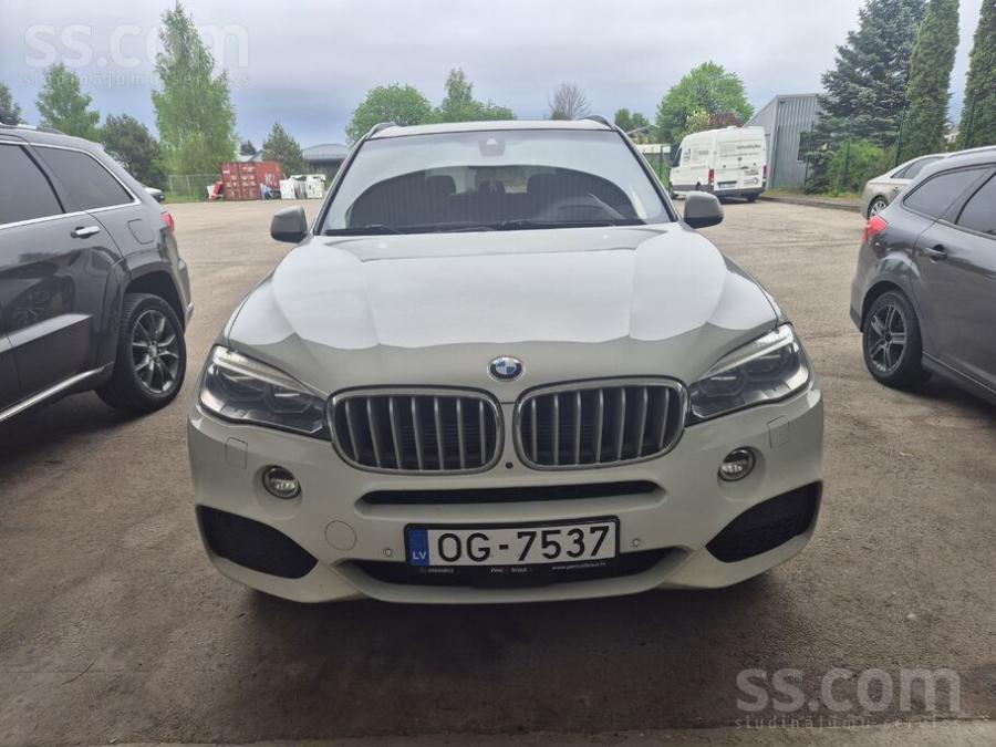 White BMW X5 2018 in Riga, with an engine capacity of 2.00 L and mileage of 179 thousand km for 24999 €, photo 16 on AUTOMOTO.COM.LV
