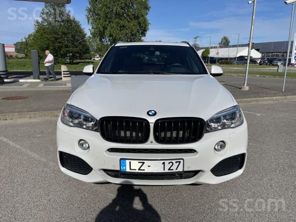 Белый БМВ Х5 2018 в Рига, объемом двигателя 3.00 л и пробегом 169 тыс. км за 29700 €, фото 3 на AUTOMOTO.COM.LV