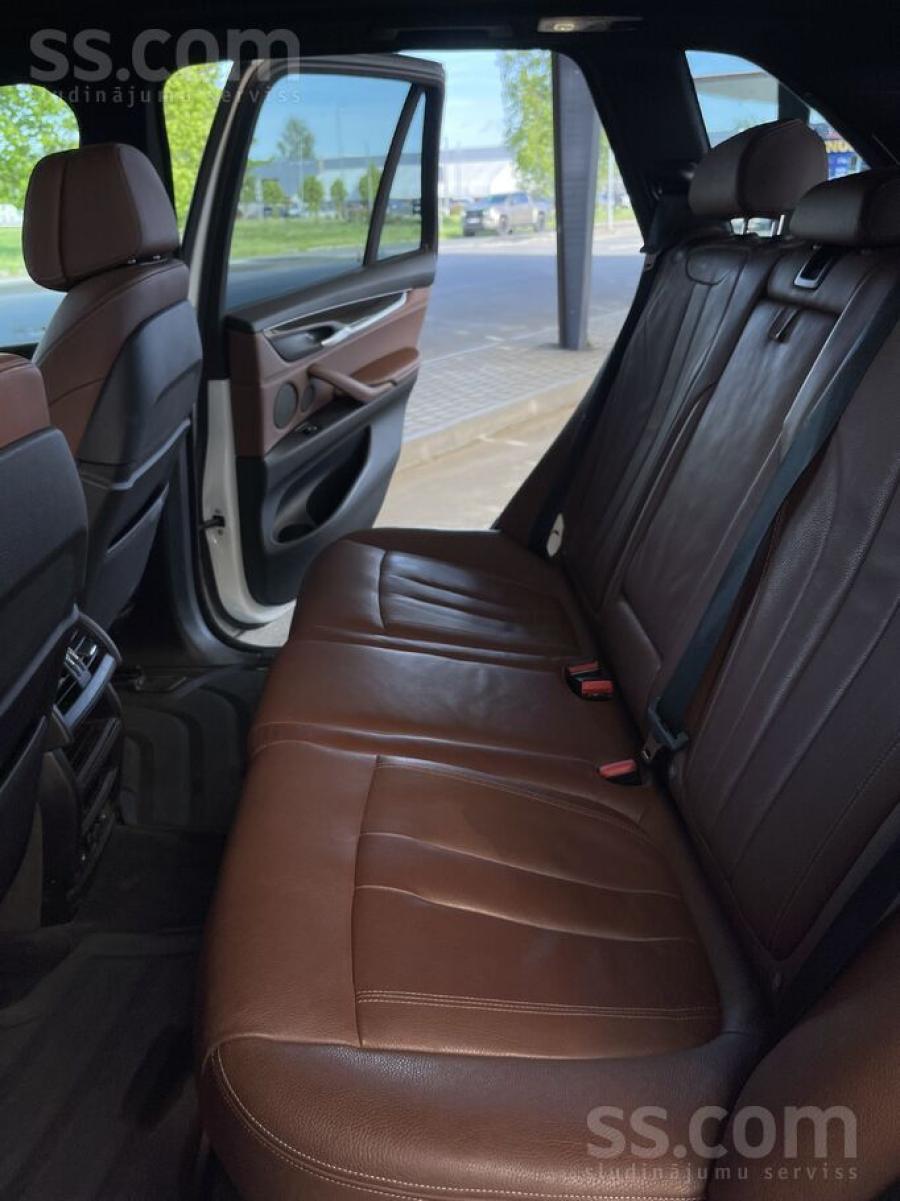 Balts BMW X5 2018 Rīga, ar dzinēja tilpumu 3.00 L un nobraukumu 169 tūkst. km par 29700 €, foto 21 vietnē AUTOMOTO.COM.LV