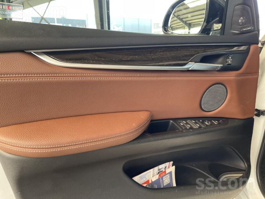 Balts BMW X5 2018 Rīga, ar dzinēja tilpumu 3.00 L un nobraukumu 167 tūkst. km par 34700 €, foto 16 vietnē AUTOMOTO.COM.LV