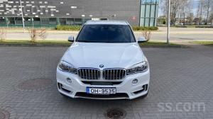 White BMW X5 2018 in Jelgava, with an engine capacity of 2.00 L and mileage of 179 thousand km for 20950 €, photo  on AUTOMOTO.COM.LV