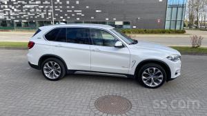 White BMW X5 2018 in Jelgava, with an engine capacity of 2.00 L and mileage of 179 thousand km for 20950 €, photo 6 on AUTOMOTO.COM.LV