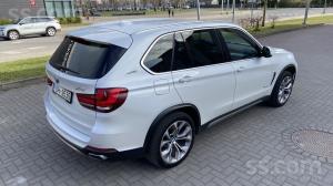 White BMW X5 2018 in Jelgava, with an engine capacity of 2.00 L and mileage of 179 thousand km for 20950 €, photo 7 on AUTOMOTO.COM.LV