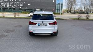 White BMW X5 2018 in Jelgava, with an engine capacity of 2.00 L and mileage of 179 thousand km for 20950 €, photo 9 on AUTOMOTO.COM.LV