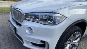 White BMW X5 2018 in Jelgava, with an engine capacity of 2.00 L and mileage of 179 thousand km for 20950 €, photo 15 on AUTOMOTO.COM.LV