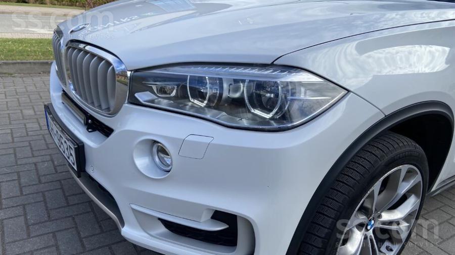 White BMW X5 2018 in Jelgava, with an engine capacity of 2.00 L and mileage of 179 thousand km for 20950 €, photo 15 on AUTOMOTO.COM.LV