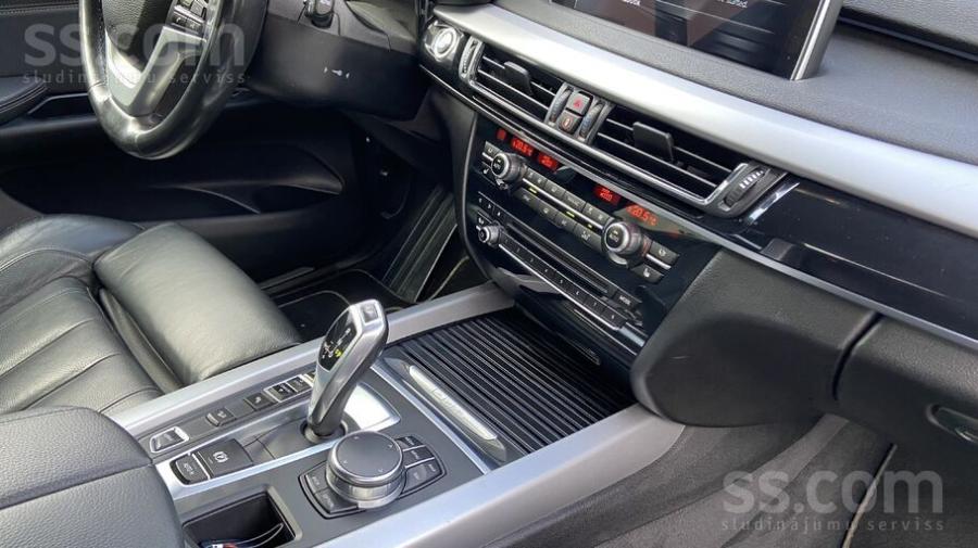 White BMW X5 2018 in Jelgava, with an engine capacity of 2.00 L and mileage of 179 thousand km for 20950 €, photo 20 on AUTOMOTO.COM.LV
