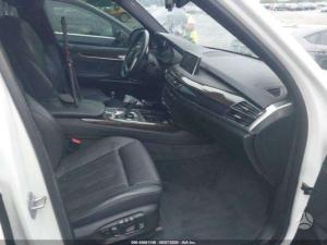 White BMW X5 2018 in Klaipeda, with an engine capacity of 0.00 L and mileage of 125 thousand km for 8200 €, photo 6 on AUTOMOTO.COM.LV