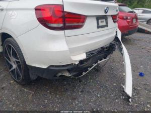 White BMW X5 2018 in Klaipeda, with an engine capacity of 0.00 L and mileage of 125 thousand km for 8200 €, photo 7 on AUTOMOTO.COM.LV