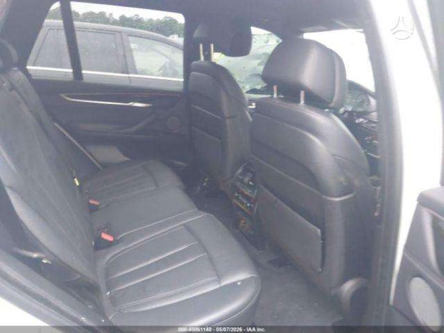 White BMW X5 2018 in Klaipeda, with an engine capacity of 0.00 L and mileage of 125 thousand km for 8200 €, photo 9 on AUTOMOTO.COM.LV