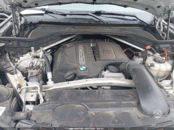 White BMW X5 2018 in Klaipeda, with an engine capacity of 0.00 L and mileage of 125 thousand km for 8200 €, photo 10 on AUTOMOTO.COM.LV