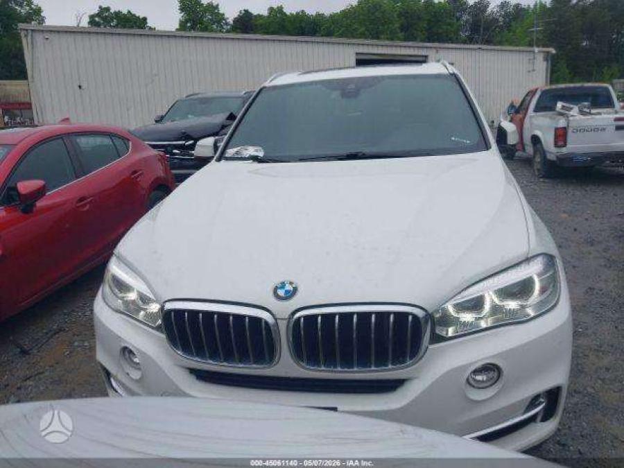 White BMW X5 2018 in Klaipeda, with an engine capacity of 0.00 L and mileage of 125 thousand km for 8200 €, photo 13 on AUTOMOTO.COM.LV