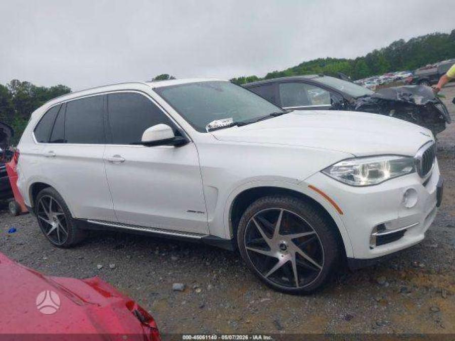 White BMW X5 2018 in Klaipeda, with an engine capacity of 0.00 L and mileage of 125 thousand km for 8200 €, photo 14 on AUTOMOTO.COM.LV