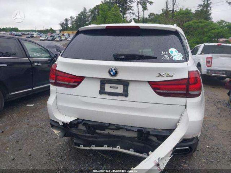 White BMW X5 2018 in Klaipeda, with an engine capacity of 0.00 L and mileage of 125 thousand km for 8200 €, photo 17 on AUTOMOTO.COM.LV