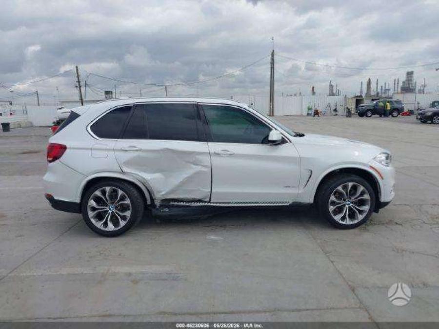 Balts BMW X5 2018 Klaipėda, ar dzinēja tilpumu 2.98 L un nobraukumu 122 tūkst. km par 13000 €, foto 13 vietnē AUTOMOTO.COM.LV