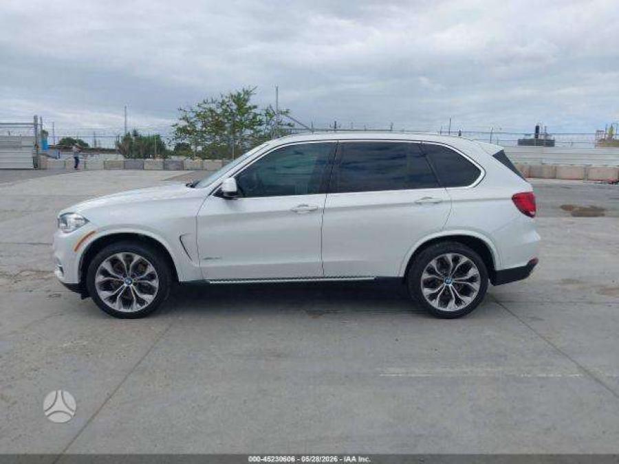 Balts BMW X5 2018 Klaipėda, ar dzinēja tilpumu 2.98 L un nobraukumu 122 tūkst. km par 13000 €, foto 14 vietnē AUTOMOTO.COM.LV