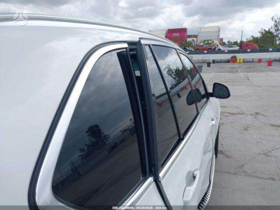 Balts BMW X5 2018 Klaipėda, ar dzinēja tilpumu 2.98 L un nobraukumu 122 tūkst. km par 13000 €, foto 17 vietnē AUTOMOTO.COM.LV