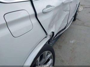 Balts BMW X5 2018 Klaipėda, ar dzinēja tilpumu 2.98 L un nobraukumu 122 tūkst. km par 13000 €, foto 18 vietnē AUTOMOTO.COM.LV