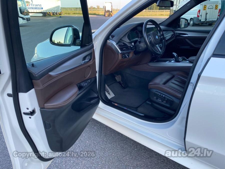Balts BMW X5 2018 Tallina, ar dzinēja tilpumu 3.00 L un nobraukumu 248 tūkst. km par 26800 €, foto 8 vietnē AUTOMOTO.COM.LV