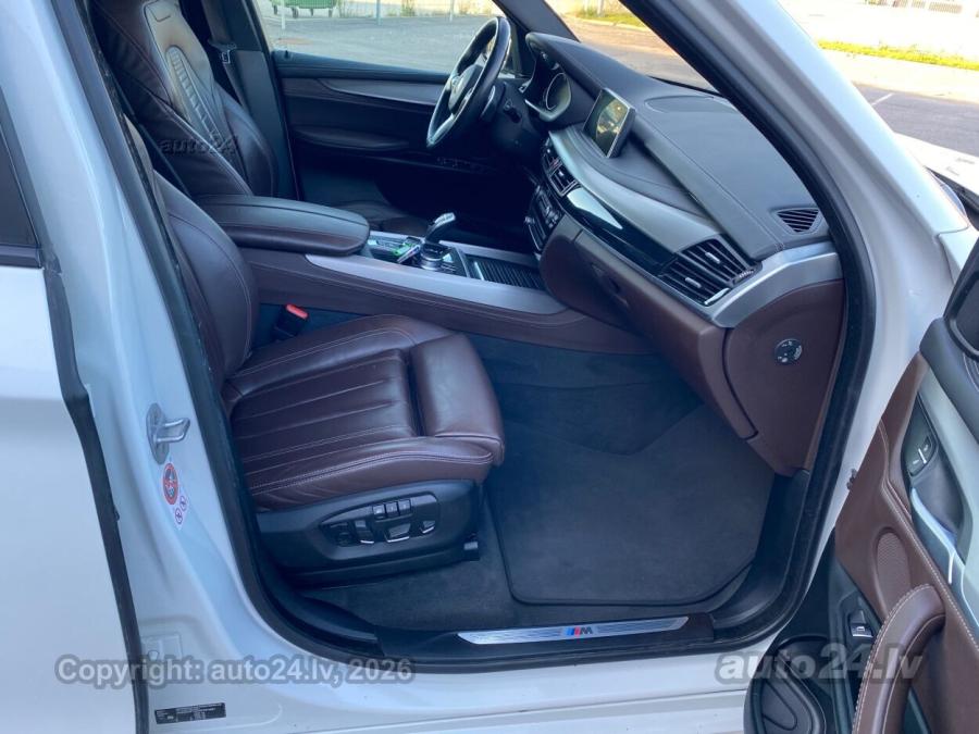 Balts BMW X5 2018 Tallina, ar dzinēja tilpumu 3.00 L un nobraukumu 248 tūkst. km par 26800 €, foto 12 vietnē AUTOMOTO.COM.LV