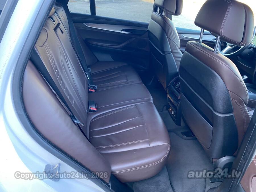 Balts BMW X5 2018 Tallina, ar dzinēja tilpumu 3.00 L un nobraukumu 248 tūkst. km par 26800 €, foto 16 vietnē AUTOMOTO.COM.LV