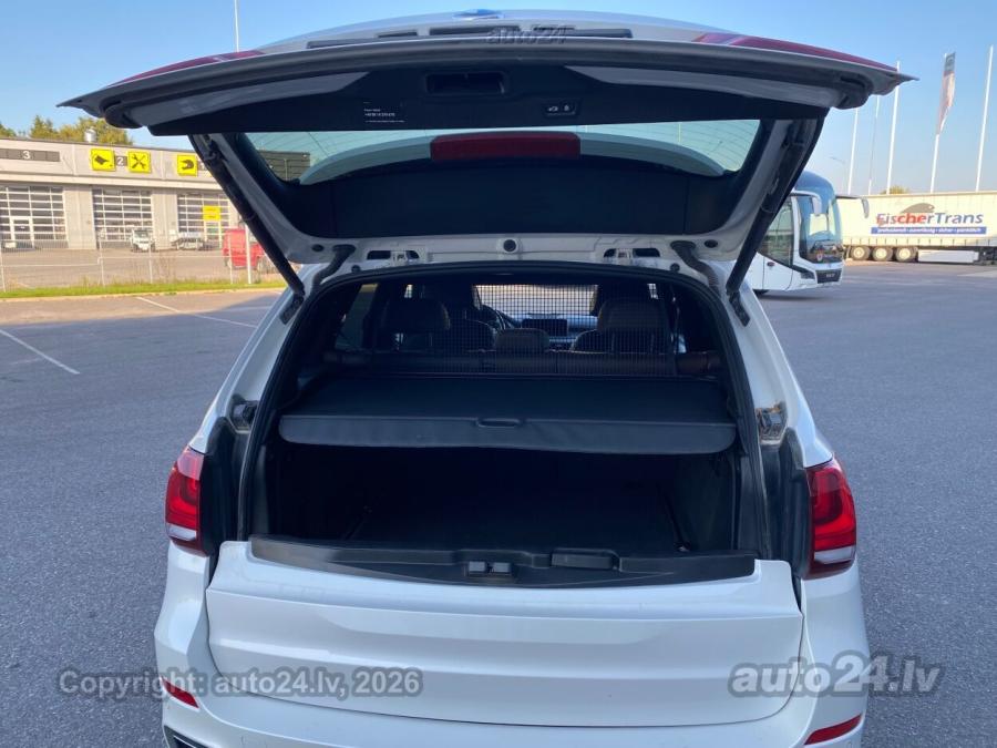 Balts BMW X5 2018 Tallina, ar dzinēja tilpumu 3.00 L un nobraukumu 248 tūkst. km par 26800 €, foto 19 vietnē AUTOMOTO.COM.LV