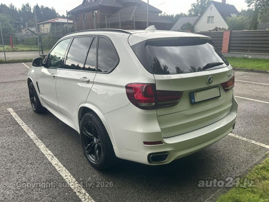 White BMW X5 2018 in Tallinn, with an engine capacity of 3.00 L and mileage of 145 thousand km for 29900 €, photo 4 on AUTOMOTO.COM.LV