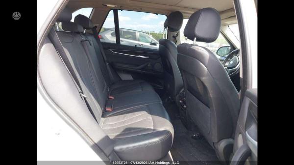 BMW X5 2018 in Klaipeda on AUTOMOTO.COM.LV White BMW X5 2018 in Klaipeda, with an engine capacity of 3.00 L and mileage of 149 thousand km for 14100 €, photo 8 on AUTOMOTO.COM.LV