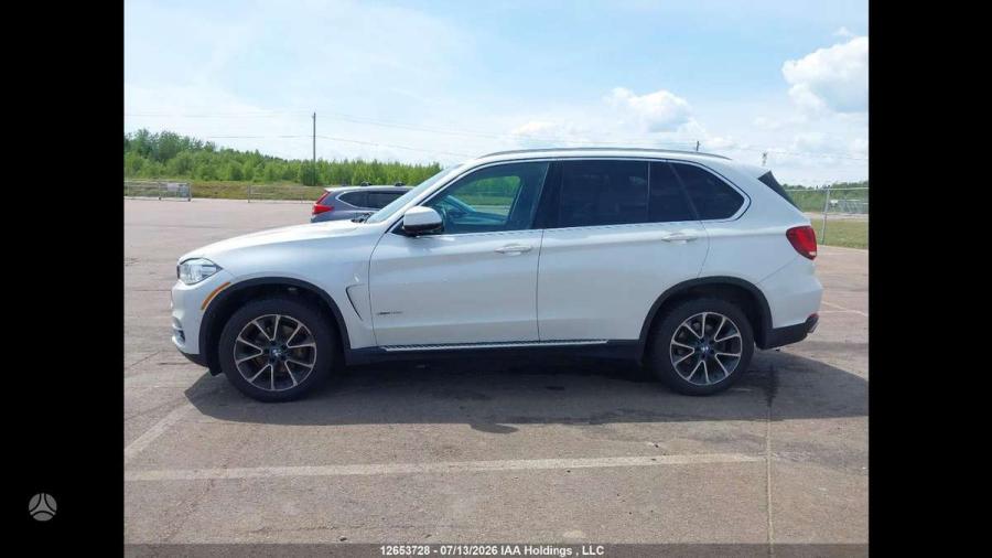White BMW X5 2018 in Klaipeda, with an engine capacity of 3.00 L and mileage of 149 thousand km for 14100 €, photo 12 on AUTOMOTO.COM.LV