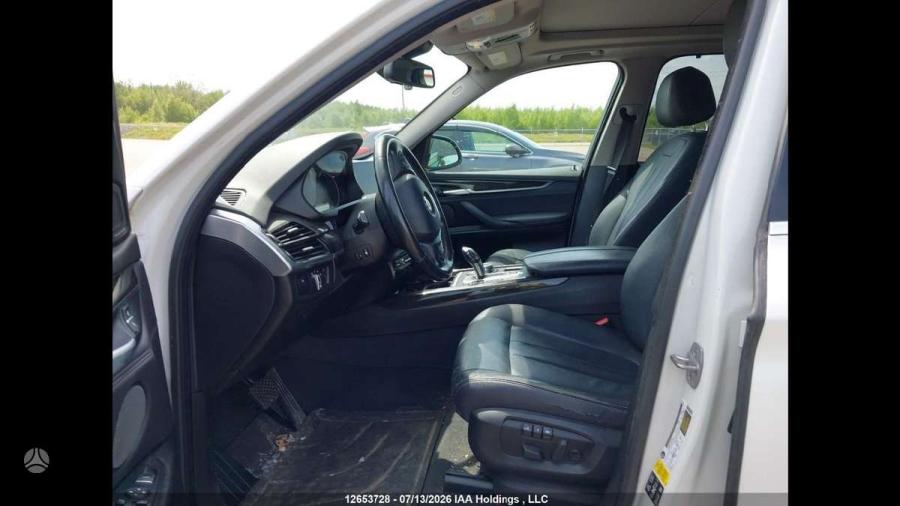 White BMW X5 2018 in Klaipeda, with an engine capacity of 3.00 L and mileage of 149 thousand km for 14100 €, photo 16 on AUTOMOTO.COM.LV