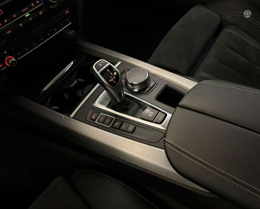Balts BMW X5 2018 Marijampole, ar dzinēja tilpumu 2.99 L un nobraukumu 190 tūkst. km par 25999 €, foto 4 vietnē AUTOMOTO.COM.LV