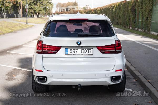 BMW X5 2018 in Tartu on AUTOMOTO.COM.LV White BMW X5 2018 in Tartu, with an engine capacity of 3.00 L and mileage of 159 thousand km for 28490 €, photo 6 on AUTOMOTO.COM.LV