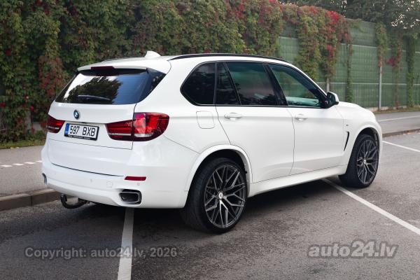 BMW X5 2018 in Tartu on AUTOMOTO.COM.LV White BMW X5 2018 in Tartu, with an engine capacity of 3.00 L and mileage of 159 thousand km for 28490 €, photo 7 on AUTOMOTO.COM.LV