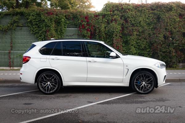 BMW X5 2018 in Tartu on AUTOMOTO.COM.LV White BMW X5 2018 in Tartu, with an engine capacity of 3.00 L and mileage of 159 thousand km for 28490 €, photo 8 on AUTOMOTO.COM.LV