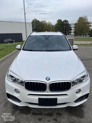 White BMW X5 2018 in Alytus, with an engine capacity of 3.00 L and mileage of 119 thousand km for 18700 €, photo 3 on AUTOMOTO.COM.LV