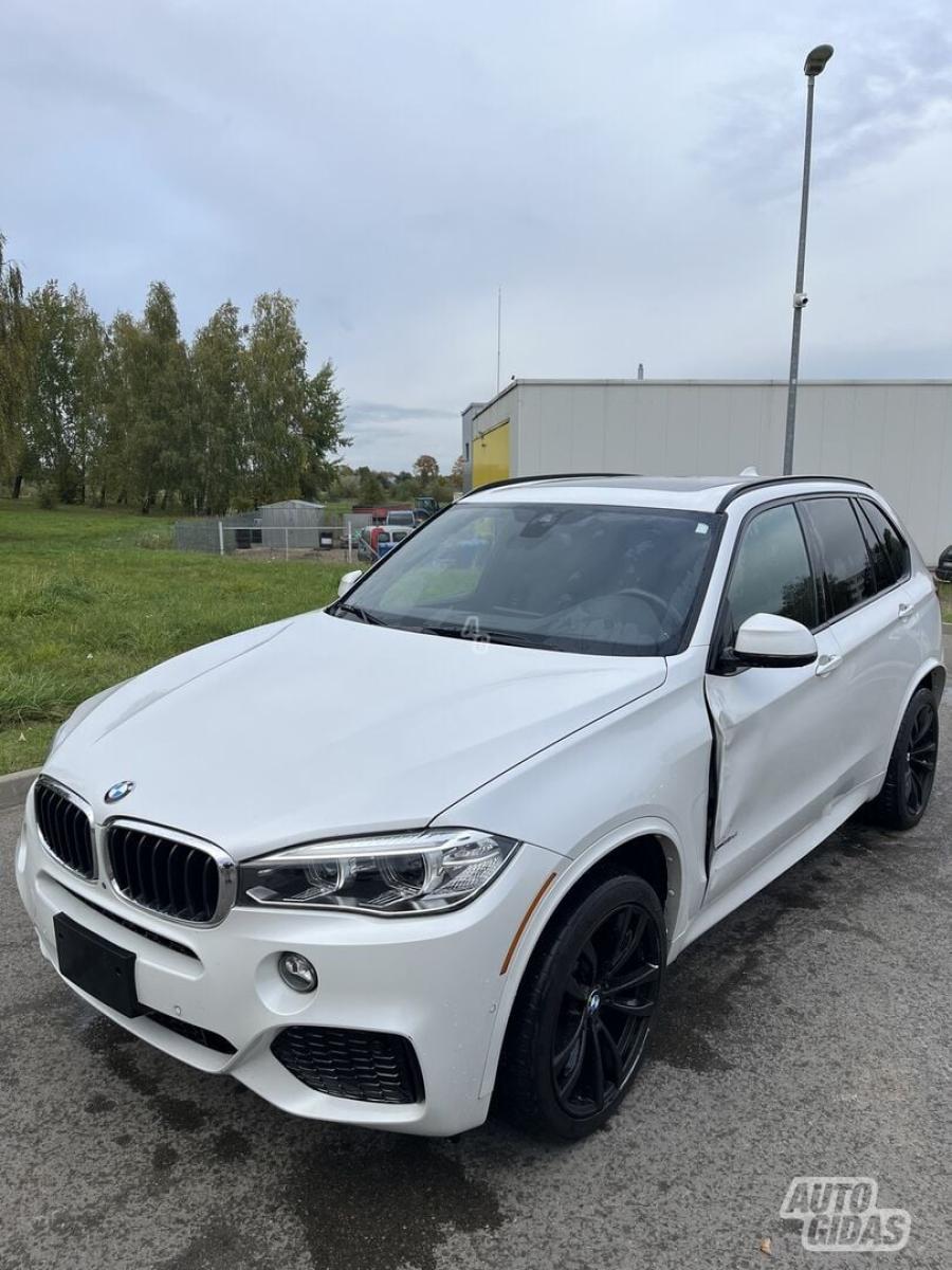 White BMW X5 2018 in Alytus, with an engine capacity of 3.00 L and mileage of 119 thousand km for 18700 €, photo 4 on AUTOMOTO.COM.LV