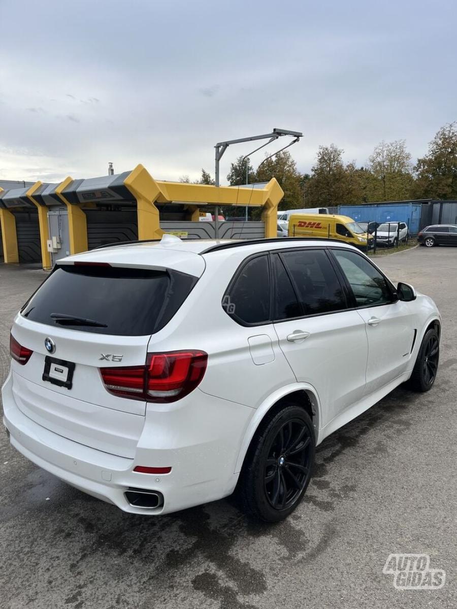 White BMW X5 2018 in Alytus, with an engine capacity of 3.00 L and mileage of 119 thousand km for 18700 €, photo 7 on AUTOMOTO.COM.LV