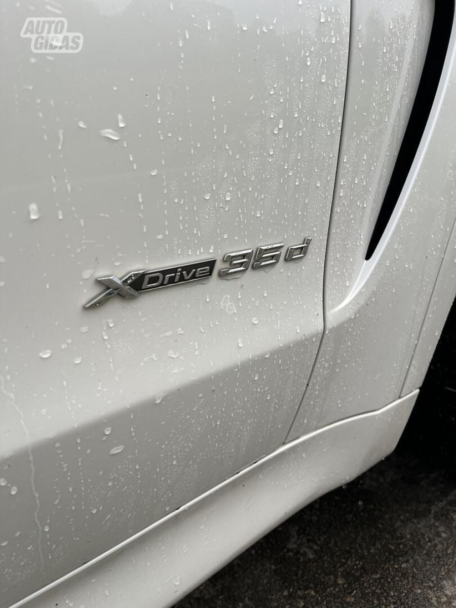 White BMW X5 2018 in Alytus, with an engine capacity of 3.00 L and mileage of 119 thousand km for 18700 €, photo 9 on AUTOMOTO.COM.LV