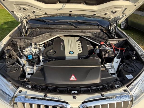 Balts BMW X5 2018 Tartu, ar dzinēja tilpumu 3.00 L un nobraukumu 209 tūkst. km par 25990 €, foto 10 vietnē AUTOMOTO.COM.LV