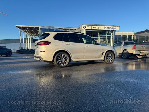 Balts BMW X5 2019 Tallina, ar dzinēja tilpumu 3.00 L un nobraukumu 143 tūkst. km par 50000 €, foto 11 vietnē AUTOMOTO.COM.LV