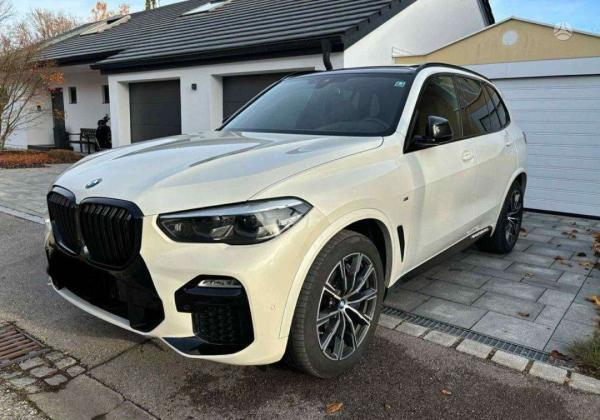 White BMW X5 2019 in Kaunas, with an engine capacity of 2.99 L and mileage of 260 thousand km for 33700 €, photo 1 on AUTOMOTO.COM.LV