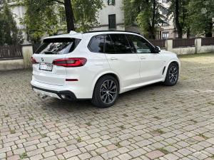 Balts BMW X5 2019 Jelgava, ar dzinēja tilpumu 2.99 L un nobraukumu 98 tūkst. km par 43500 €, foto 3 vietnē AUTOMOTO.COM.LV