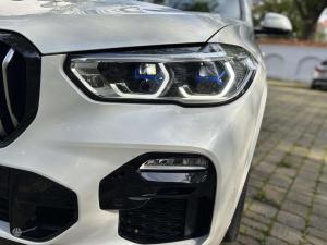 Balts BMW X5 2019 Jelgava, ar dzinēja tilpumu 2.99 L un nobraukumu 98 tūkst. km par 43500 €, foto 11 vietnē AUTOMOTO.COM.LV