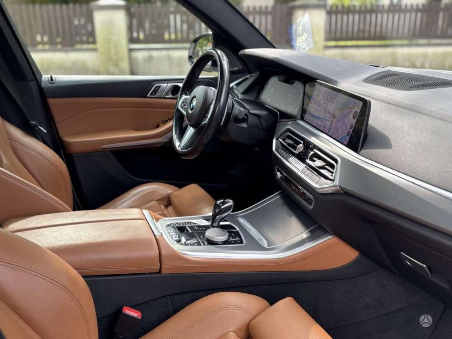 Balts BMW X5 2019 Jelgava, ar dzinēja tilpumu 2.99 L un nobraukumu 98 tūkst. km par 43500 €, foto 14 vietnē AUTOMOTO.COM.LV